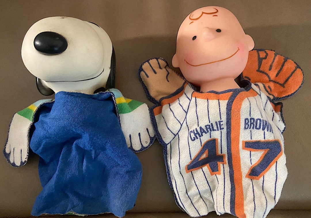 Charlie Brown/snoopy Vintage Hand Puppets- Like New-two for 1 Low Price ...