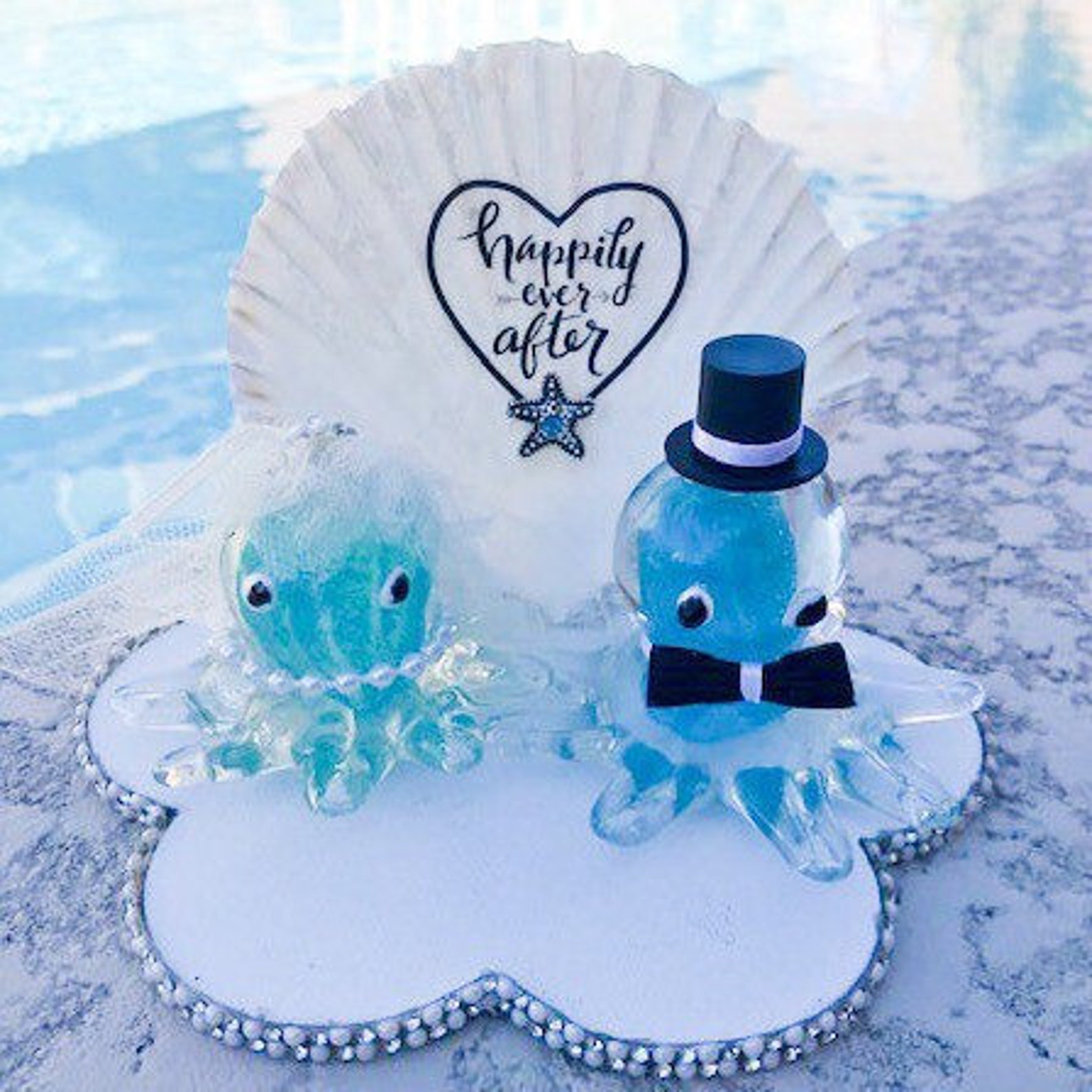 Beach Wedding Cake Topper, Octopus Bride and Groom Cake Topper ...