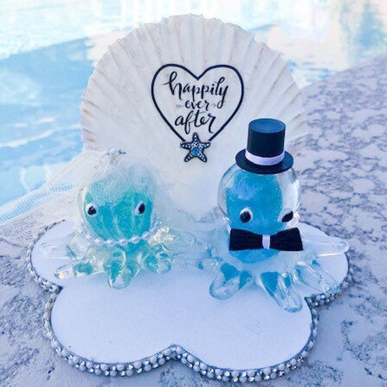Beach Wedding Cake Topper, Octopus Bride and Groom Cake Topper ...