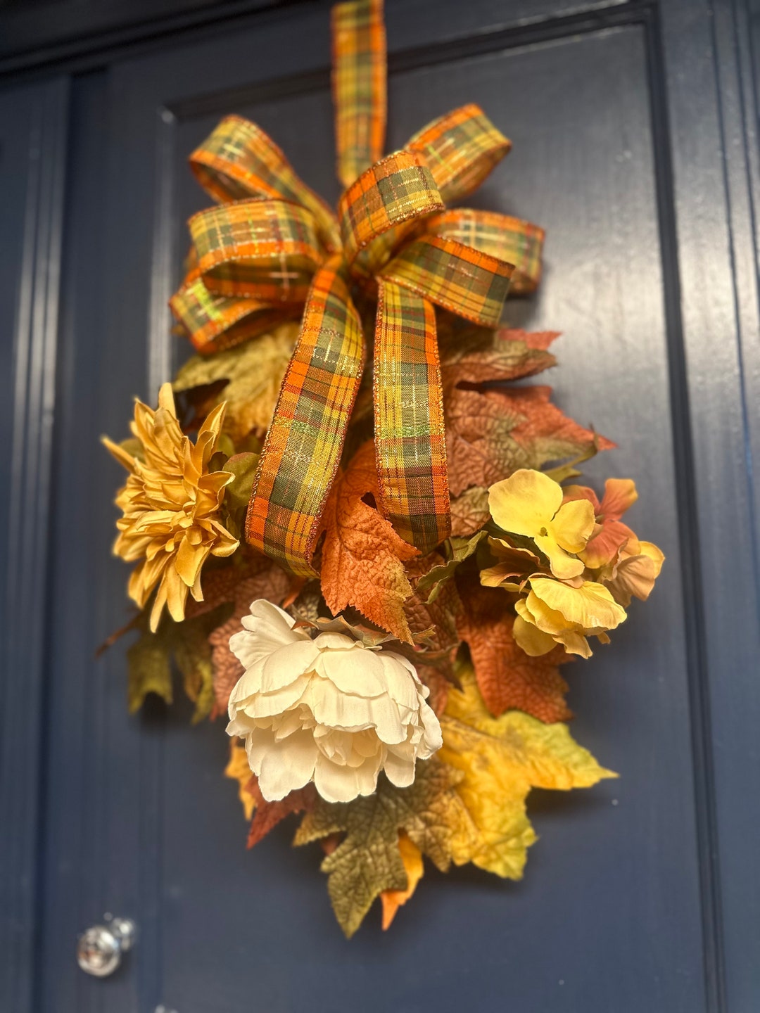Fall Maple Leaf Swag: Thanksgiving Wall Decor With Berries - Etsy