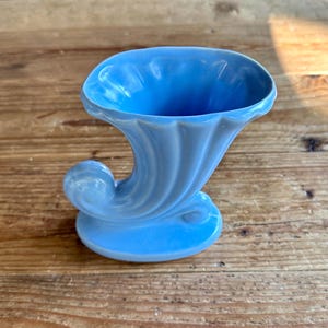 Vintage Periwinkle Pottery Cornucopia Vase - USA Pottery Decor (7 ...