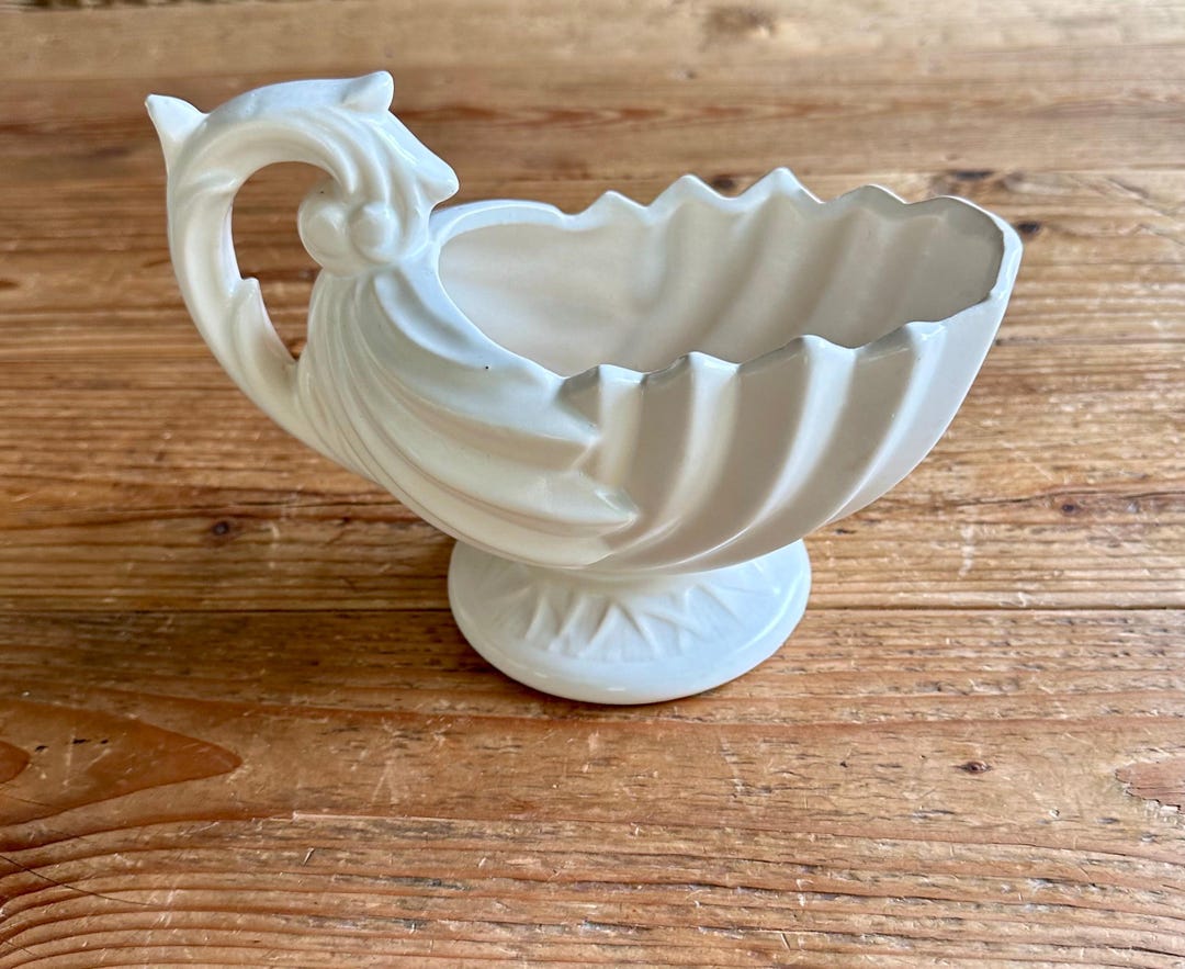 Vintage Mccoy Pottery Handled Shell Shaped Planter in Matte Ivory Color ...