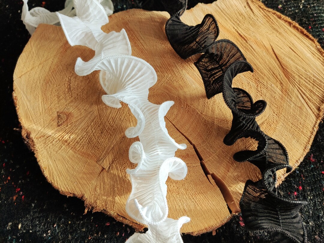 1yd Curly Rigid Edge Ruffle Trim- Scrunched Middle Pleated Wired Edging ...