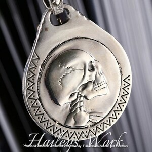 Moving Coin Gold Scarab Beetle Roman Booteen Style Wings Open Gold Egg ...