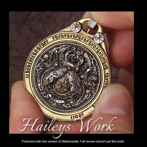 Moving Coin Gold Scarab Beetle Roman Booteen Style Wings Open - Etsy