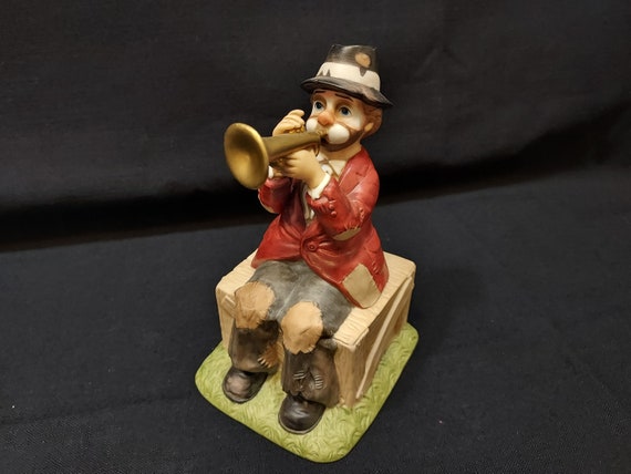 Melody in Motion Hobo trumpeter 07313 - Etsy