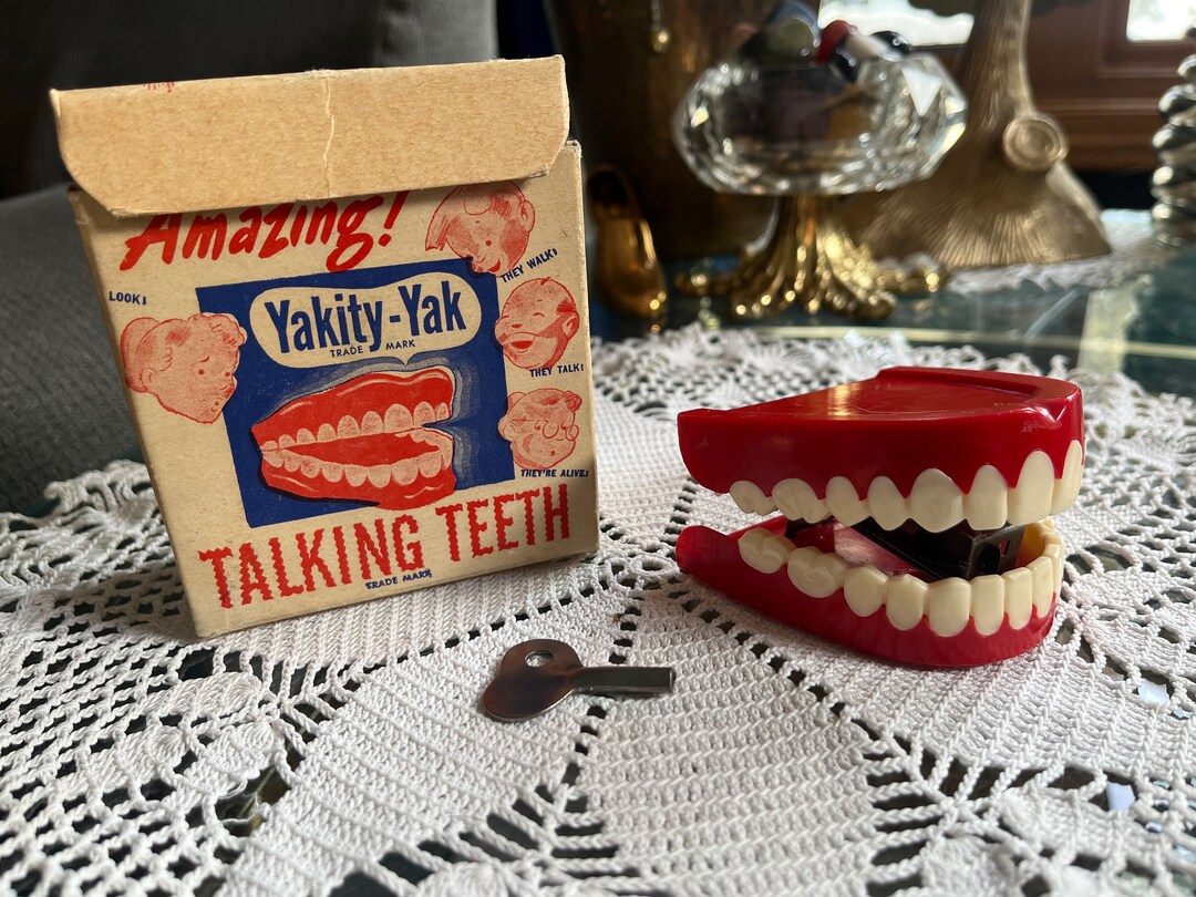 Yakity-yak Talking Teeth 1949 - Etsy