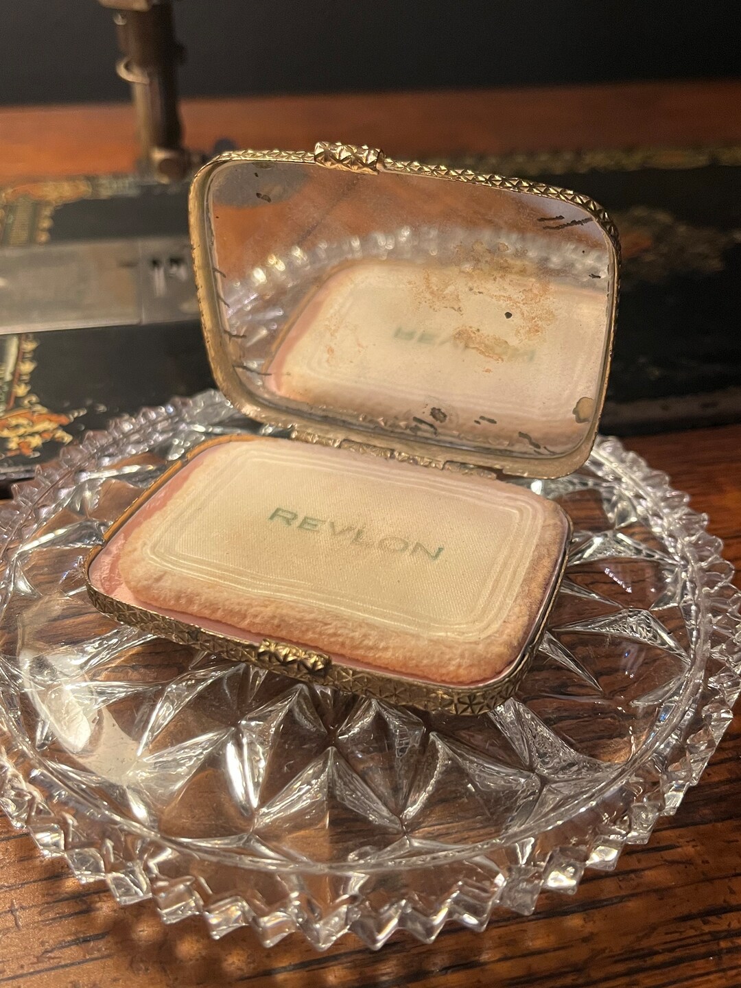 Revlon “love Pat” Vintage Compact - “cream of Pink” - Etsy