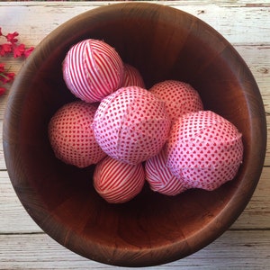 Rustic Valentine's Day Rag Balls | Rustic Valentine's Day Decor ...
