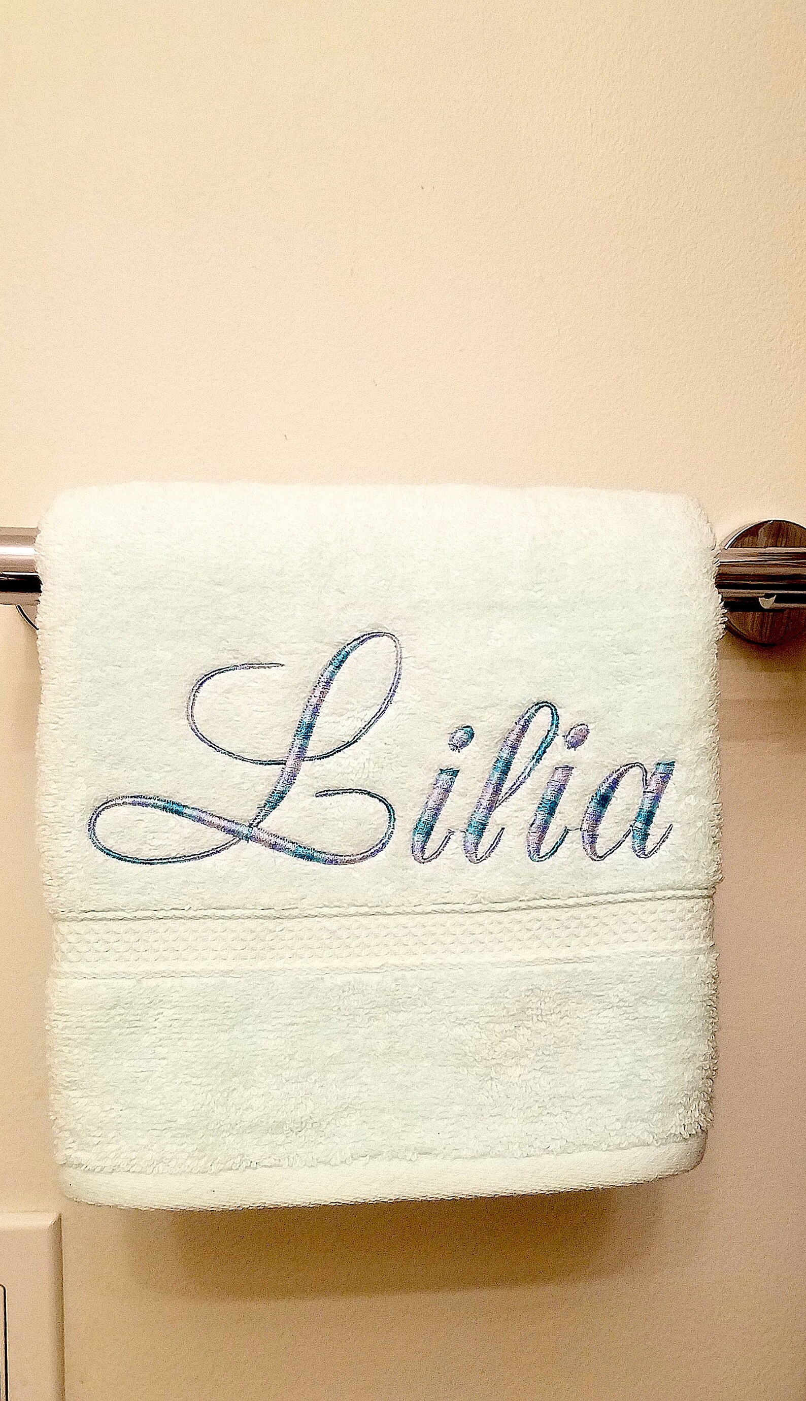 Personalized embroidery bath towel set | Etsy