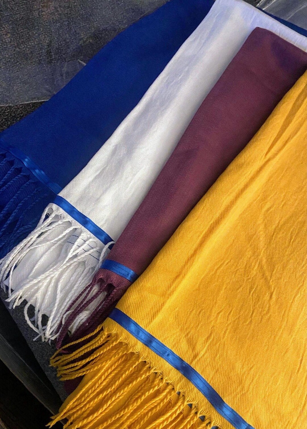 BULK Israelite Cultural Shawl Wraps W/blue Border (10 Ct per Quantity ...