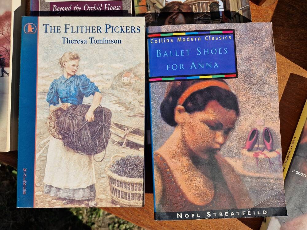Gorgeous Collection of 11 Classic Used Vintage Children's Books. One ...