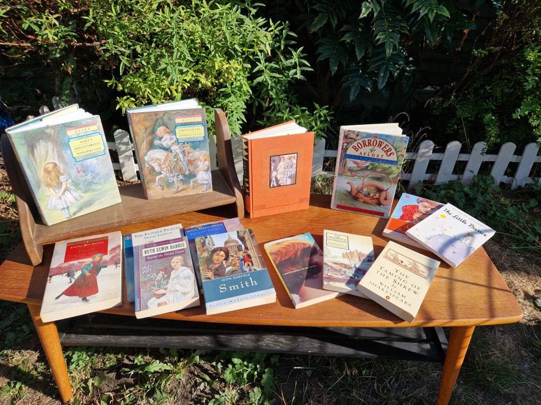 Gorgeous Collection of 11 Classic Used Vintage Children's Books. One ...