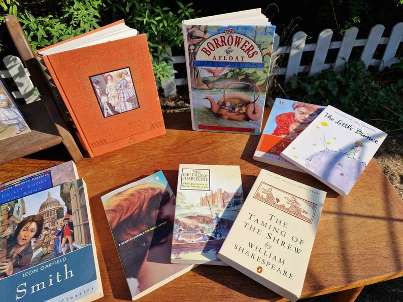 Gorgeous Collection of 11 Classic Used Vintage Children's Books. One ...