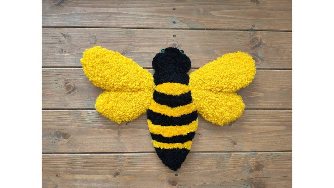 Tufted Bee, Wall Decor, Punch Needle Bee, Handmade Home Decor - Etsy