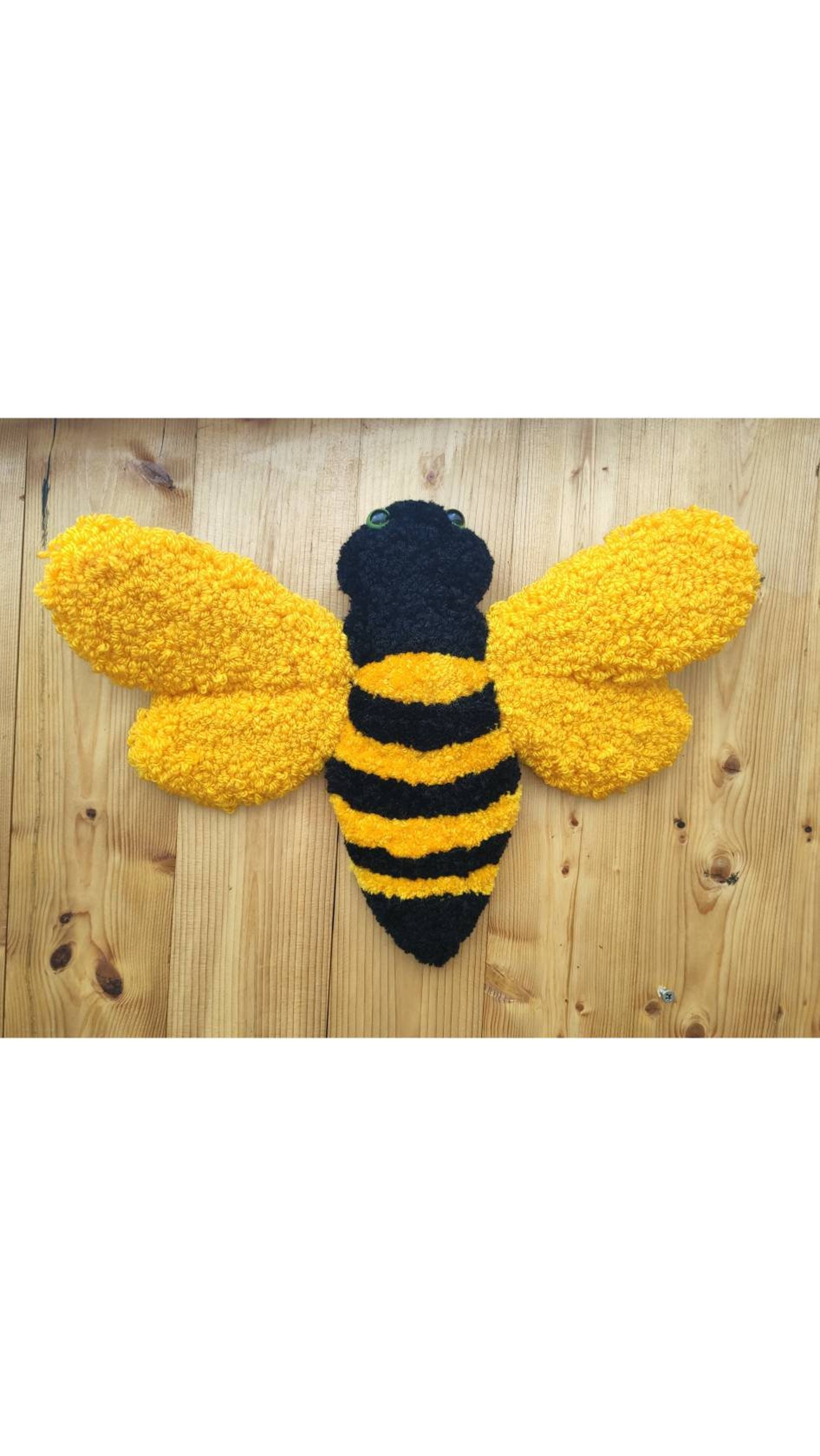Tufted Bee, Wall Decor, Punch Needle Bee, Handmade Home Decor - Etsy