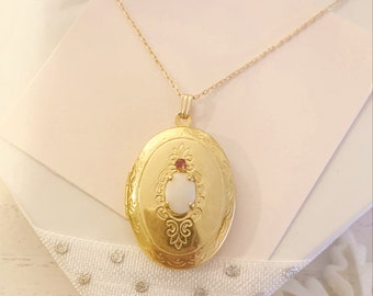 Opal locket | Etsy
