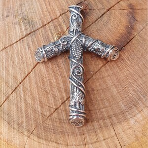 Saint Nino's Cross, Vine Cross, Grape Cross, Cross With Vine, Cross ...