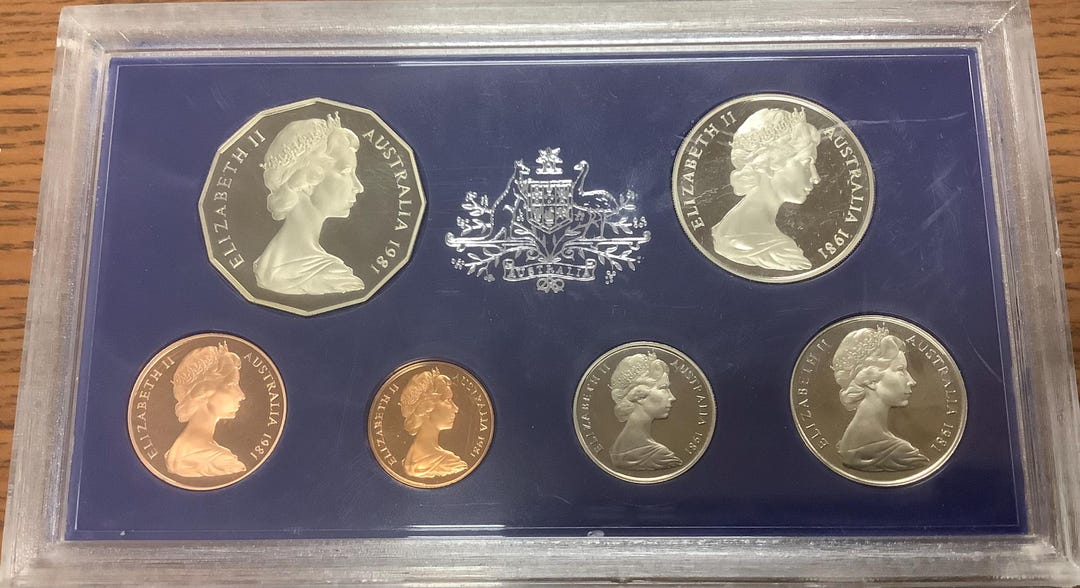 1981 Australia Royal Australian Mint Proof Set in Plastic Case No Box ...