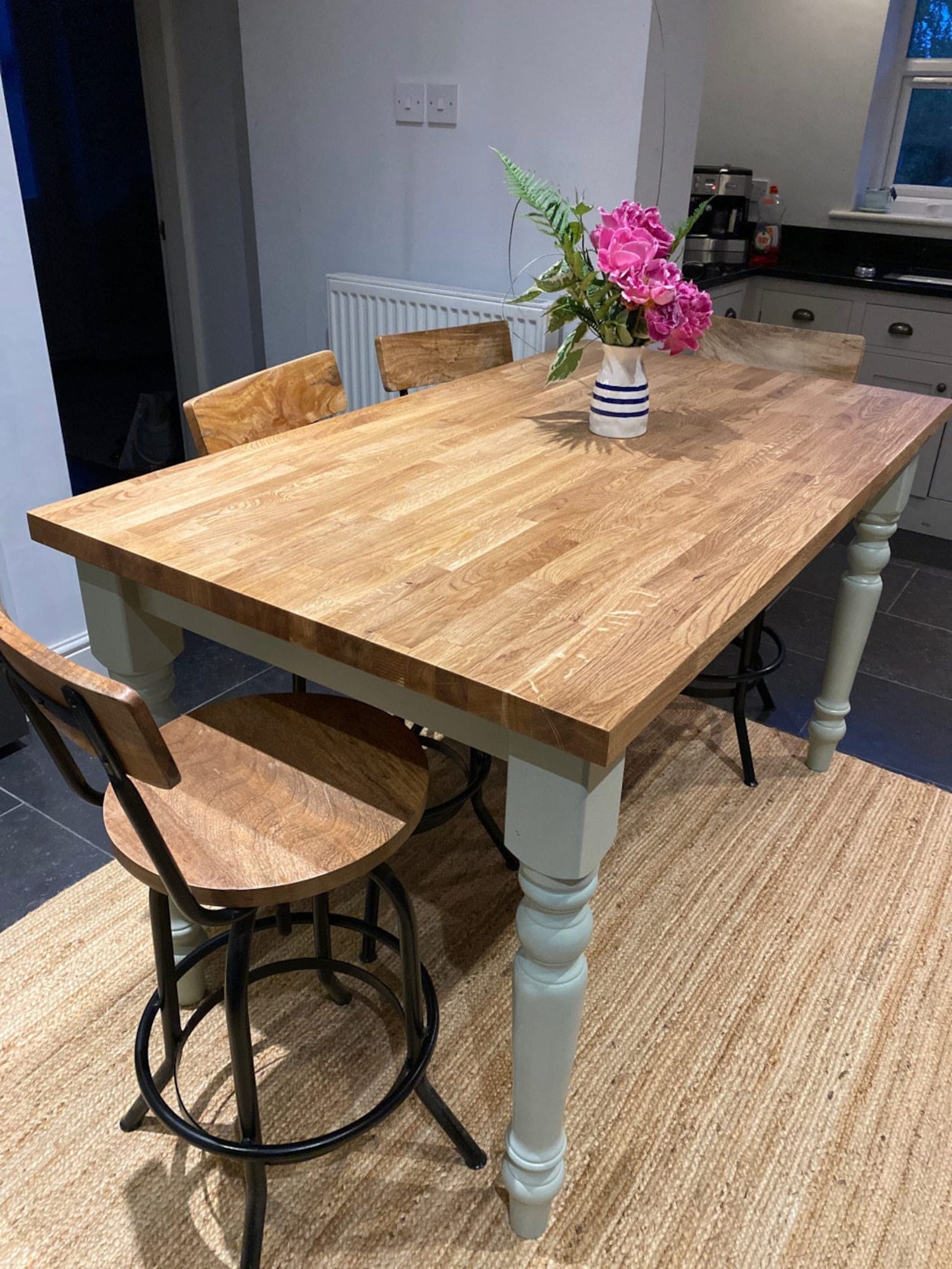 Breakfast Bar - Kitchen Island - Farmhouse Style Turned Leg Butcher ...