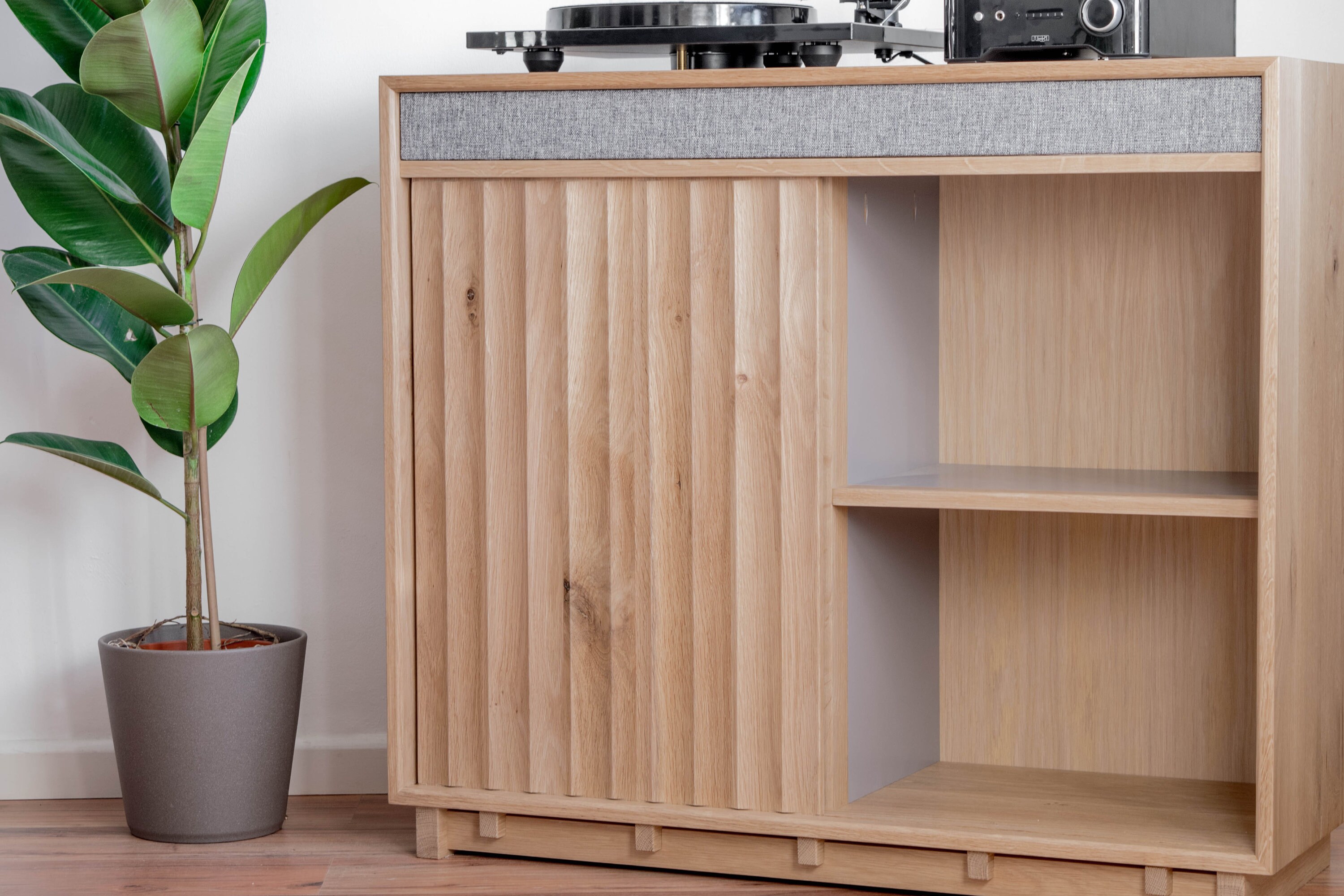 Record Player, Hi-fi Media Cabinet || Handmade Oak With Sliding Door ...