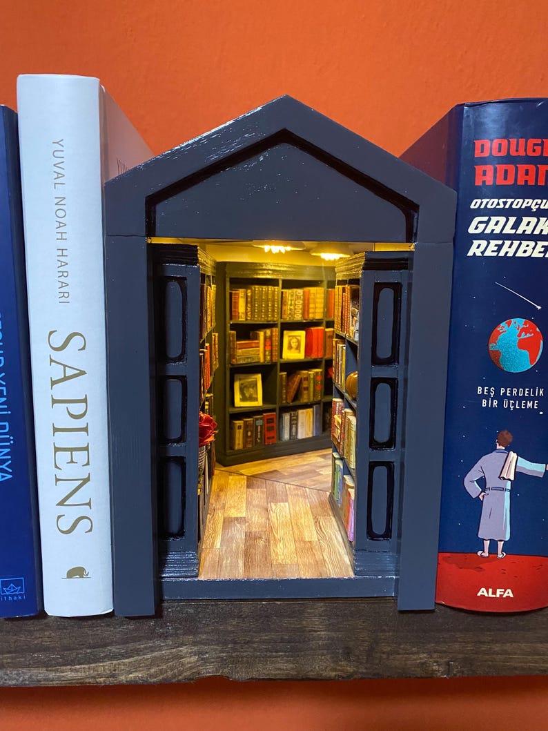 Handmade Library Book Nook Diorama With LED Lights | Miniature ...
