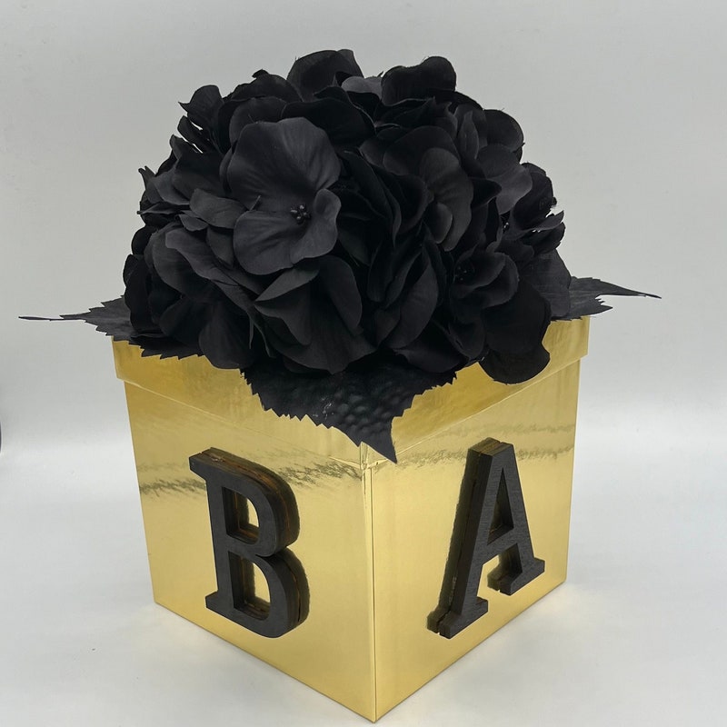 Gold Boxes Centerpieces - Etsy
