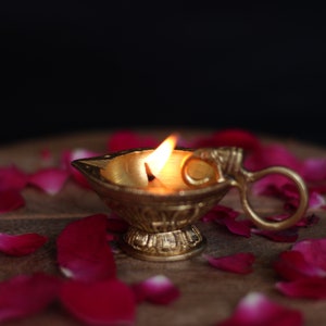 Small Diya | Brass Small Deepak | Oil Wick Brass Diya | Brass Diya ...