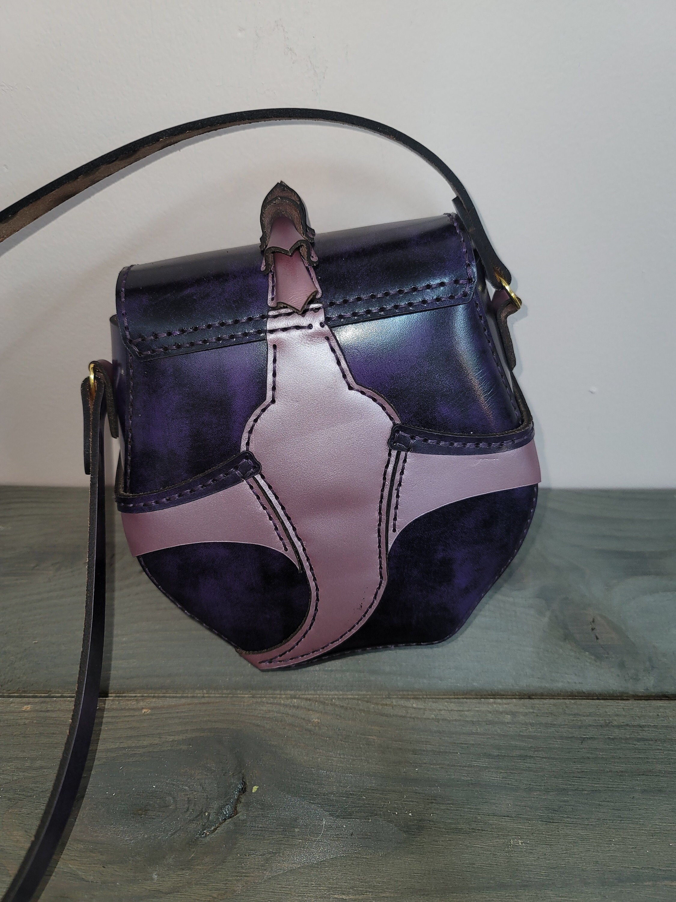 Handmade Leather Dragon Hunter Purse. - Etsy