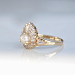 Cluster Pearl Shell Ring, Art Deco Shell Ring , Vintage Pearl Baguette Ring, 18k Gold Pearl Ring ...