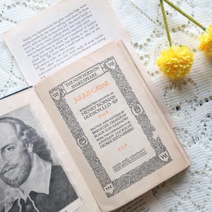 Vintage Tiny Book - Julius Caesar - Etsy