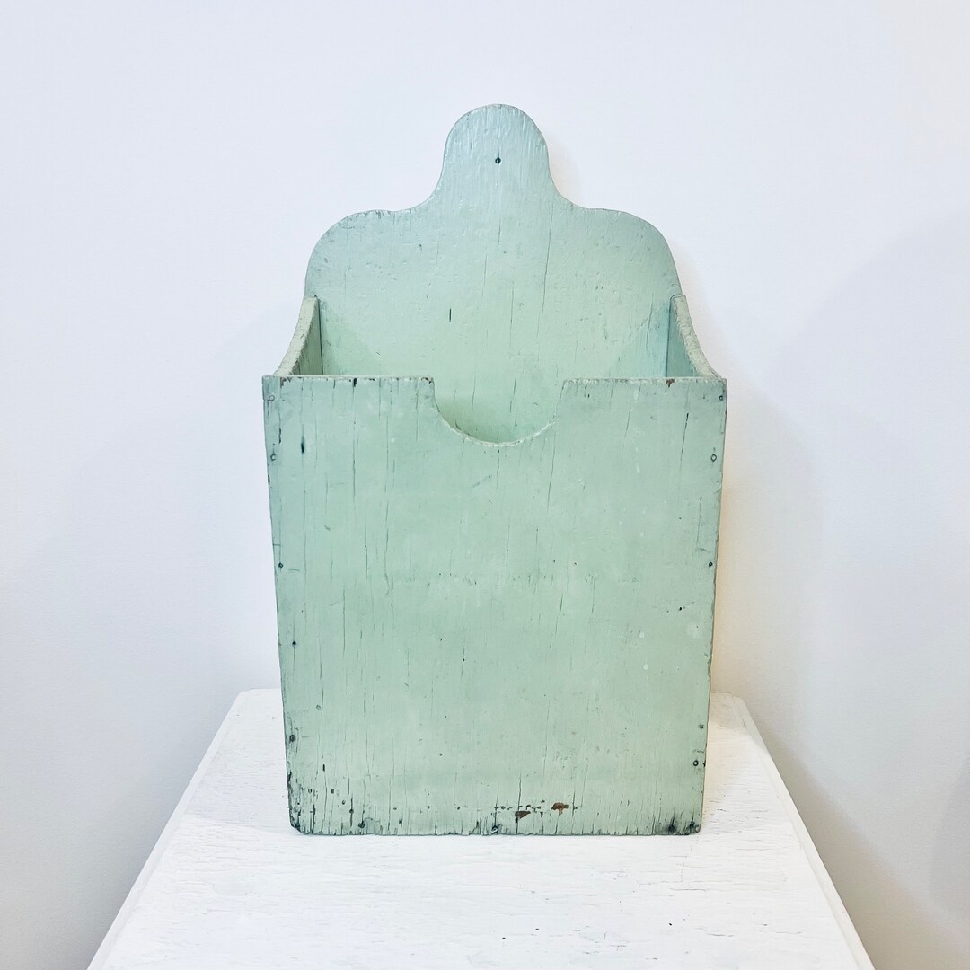 Antique Primitive Handmade Painted Hanging Box Chippy Green Wall Pocket ...