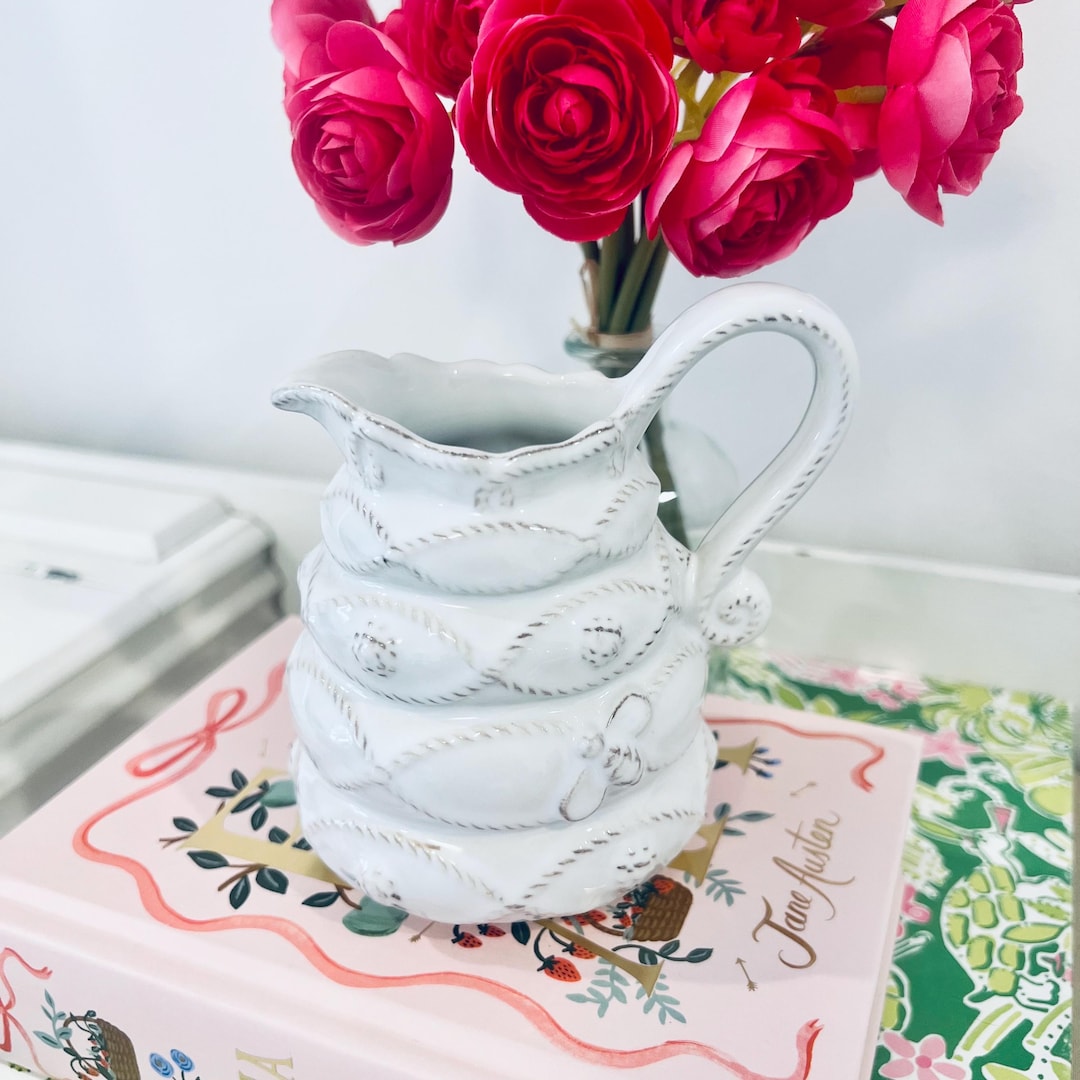 Juliska X Veronica Beard Jardins Du Monde Creamer Whitewash Bee Pitcher ...
