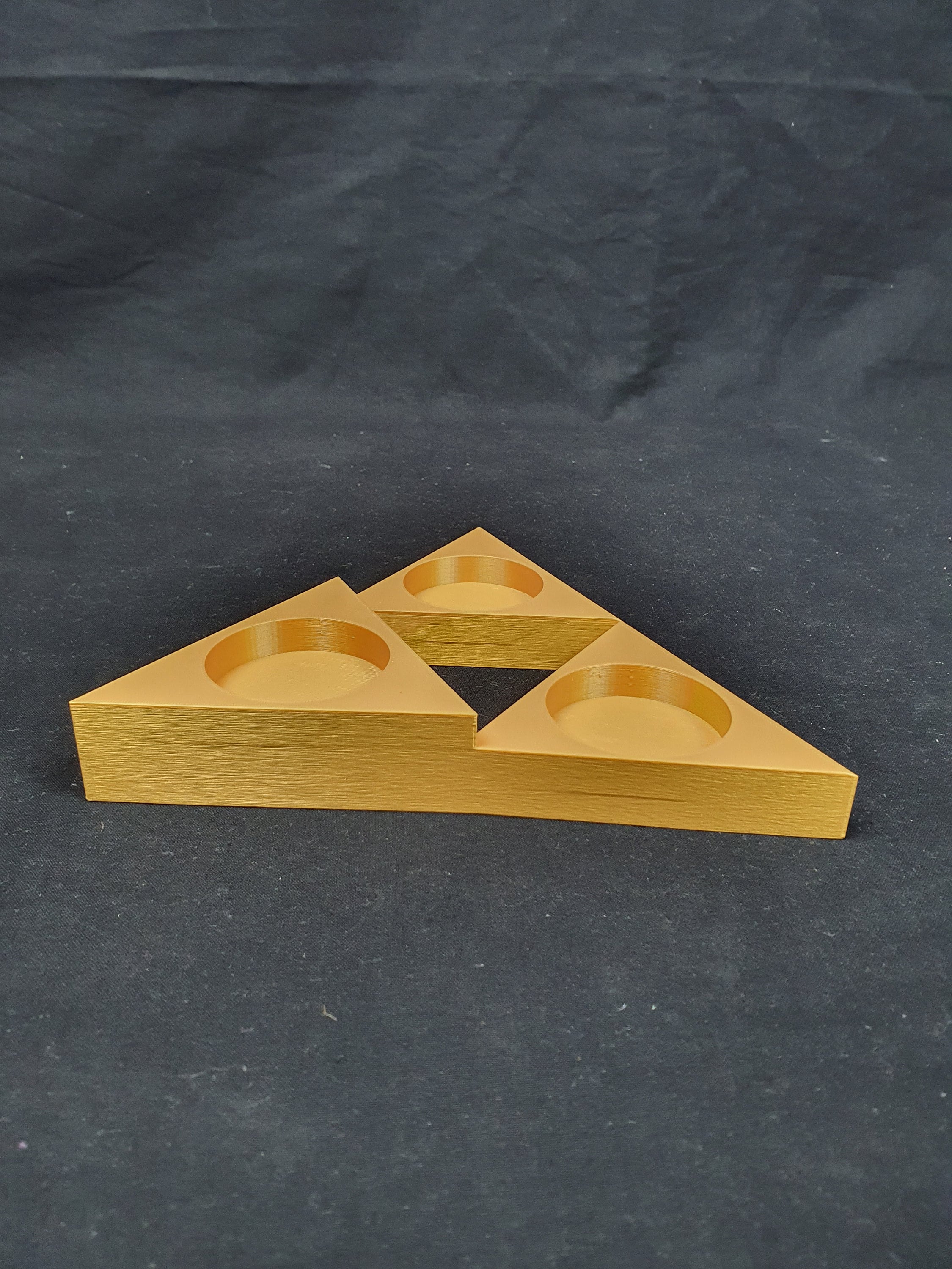 Amiibo Triforce Stand Gold. - Etsy