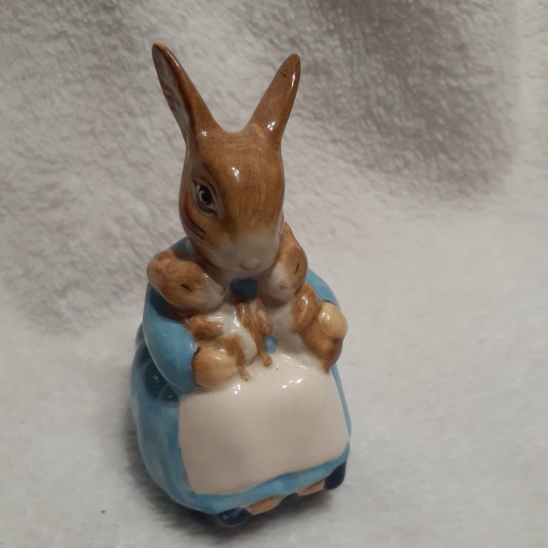 Vintage Beatrix Potter Mrs Rabbit and Bunnies Bone China Figurine F ...