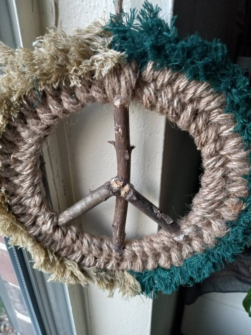Minimalist Peace Sign Macramé Wreath. Real Twig Peace Sign - Etsy