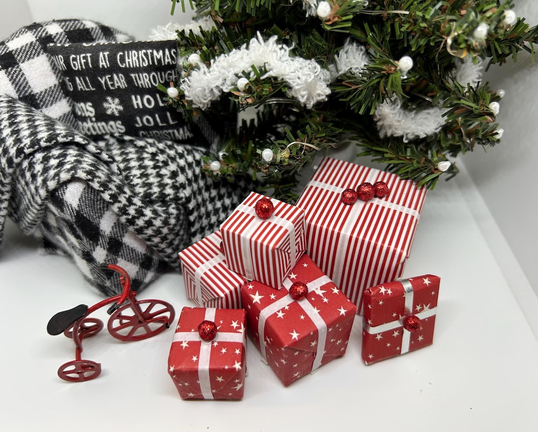 Miniature Dollhouse Farmhouse Christmas Presents - Etsy