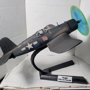 Pre-built US Navy Vought F4U-1A Corsair 1/32 Scale Model Fighter ...