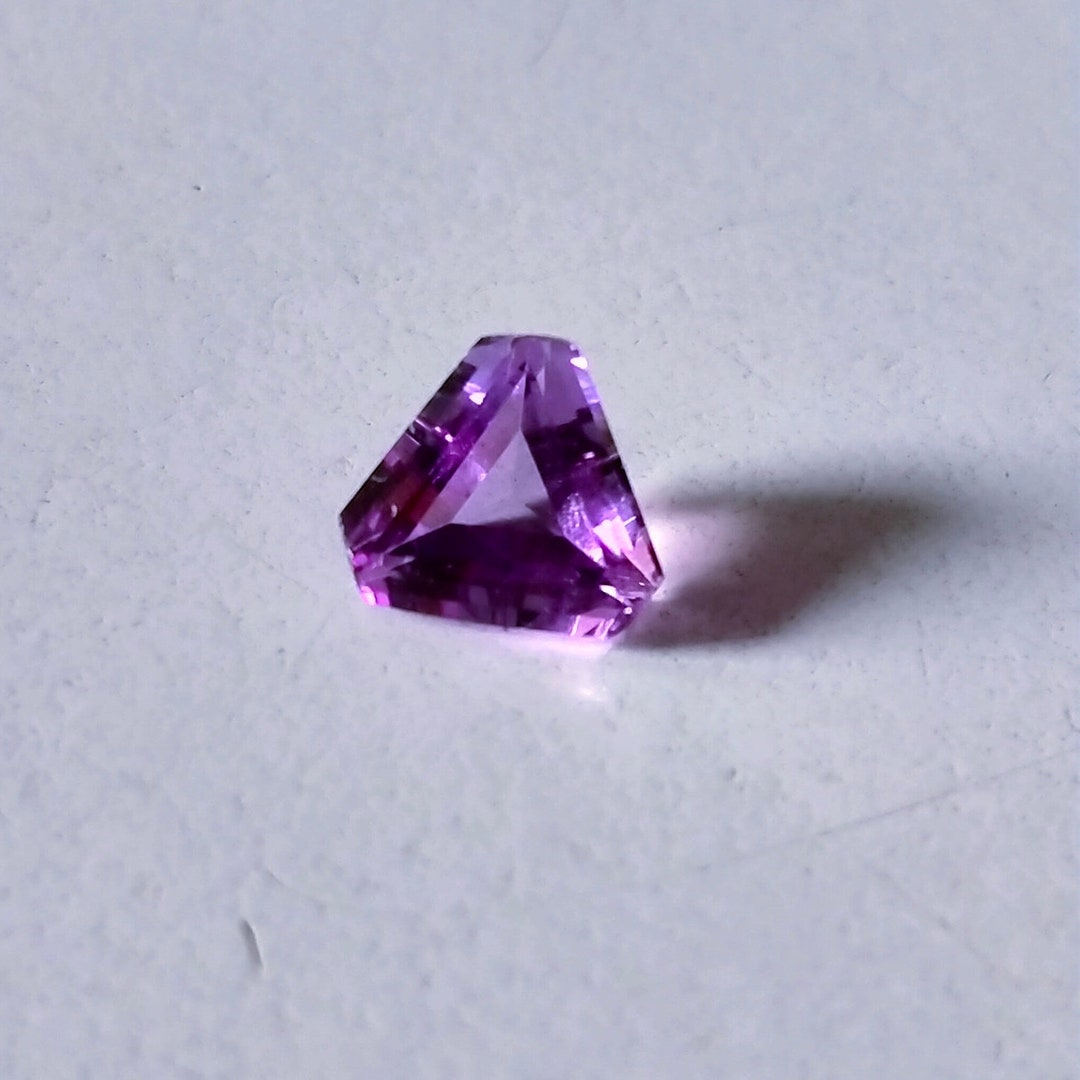 X Cross Cut Triangle Stone 7MM, Top Quality African Amethyst, Faceted ...