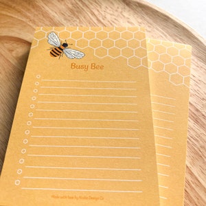 Busy Bee Notepad | Bee Honeycomb List Taking Notes Illustration Yellow ...