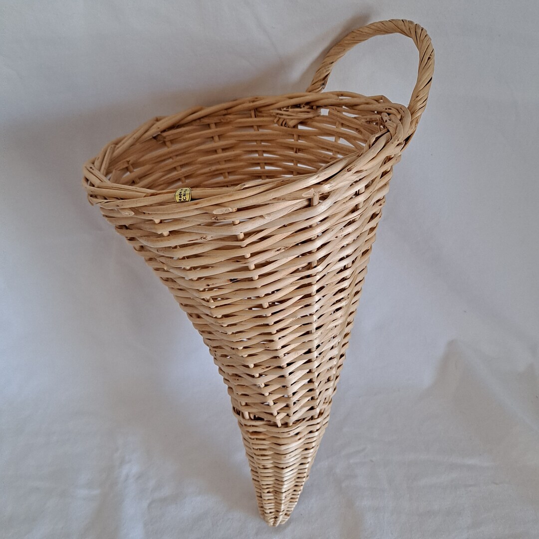 WICKER Cone 11" BASKET Wall Hanging Horn of Plenty Mounted Decoration ...