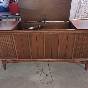 Vintage SEARS Silvertone 8081 Record Player **shipping NOT FREE ...