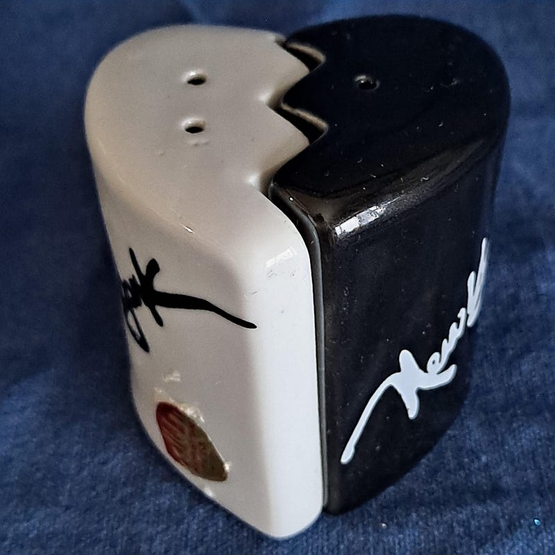 City Salt Pepper Shaker - Etsy