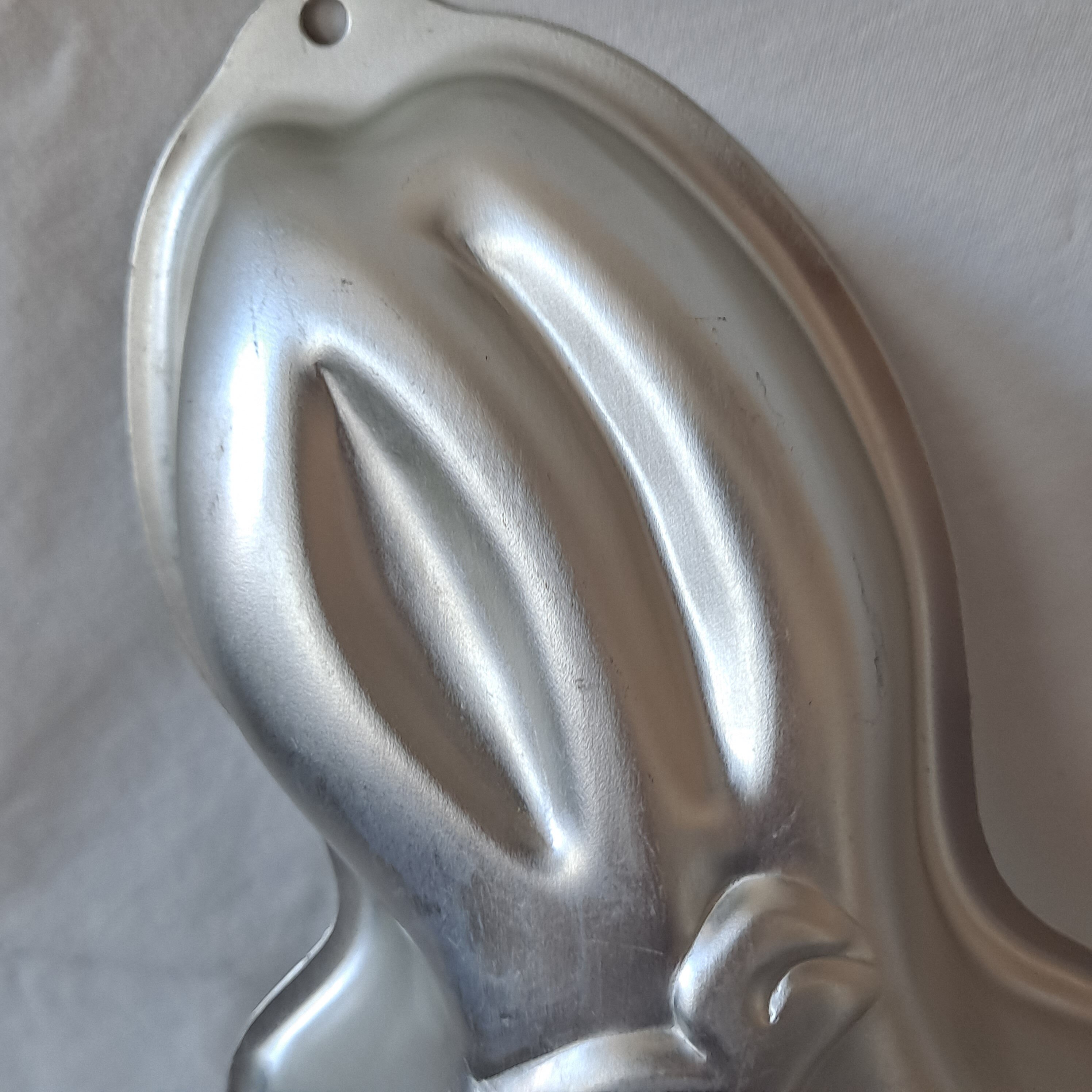 Vintage 1983 Wilton BUGS BUNNY Cake PAN Baking Mold 502-3517 Aluminum ...