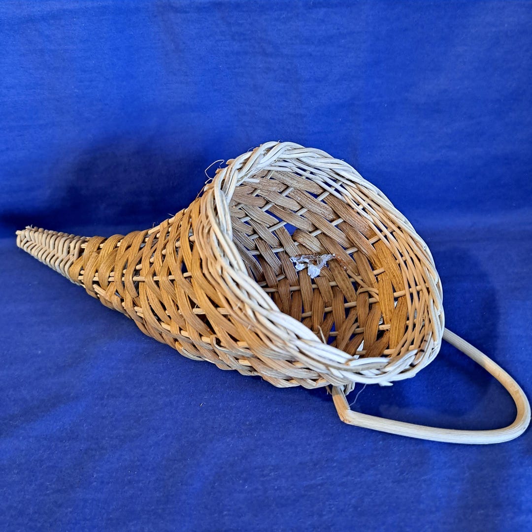 Vintage WICKER CORNUCOPIA BASKET Horn of Plenty Decoration 11 1/2 ...