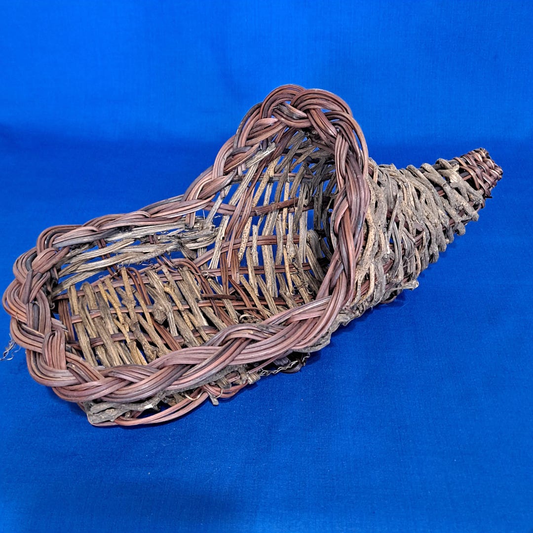 Vintage WICKER CORNUCOPIA BASKET 12" Horn of Plenty Decoration ...