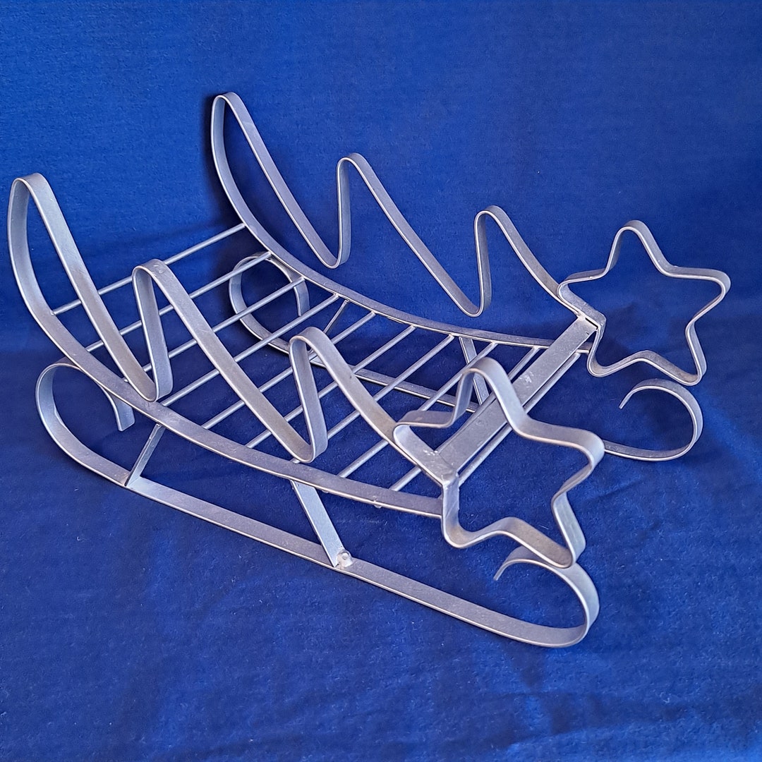 Metal Wire Christmas TABLETOP SANTA SLEIGH Decor Display Basket Holiday ...