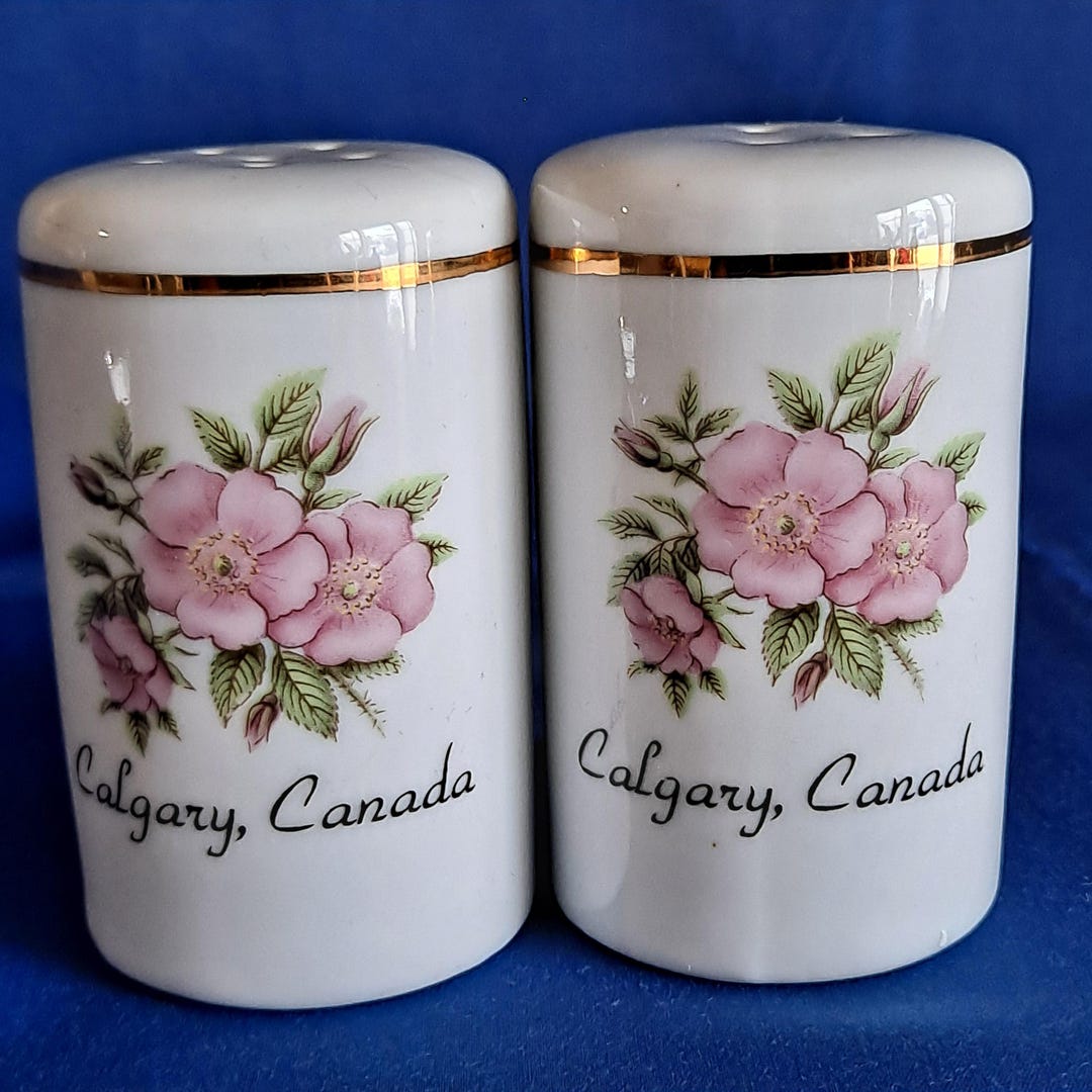Vintage CALGARY CANADA SALT & Pepper Shaker Set Pink Flower Gold Trim 3 ...