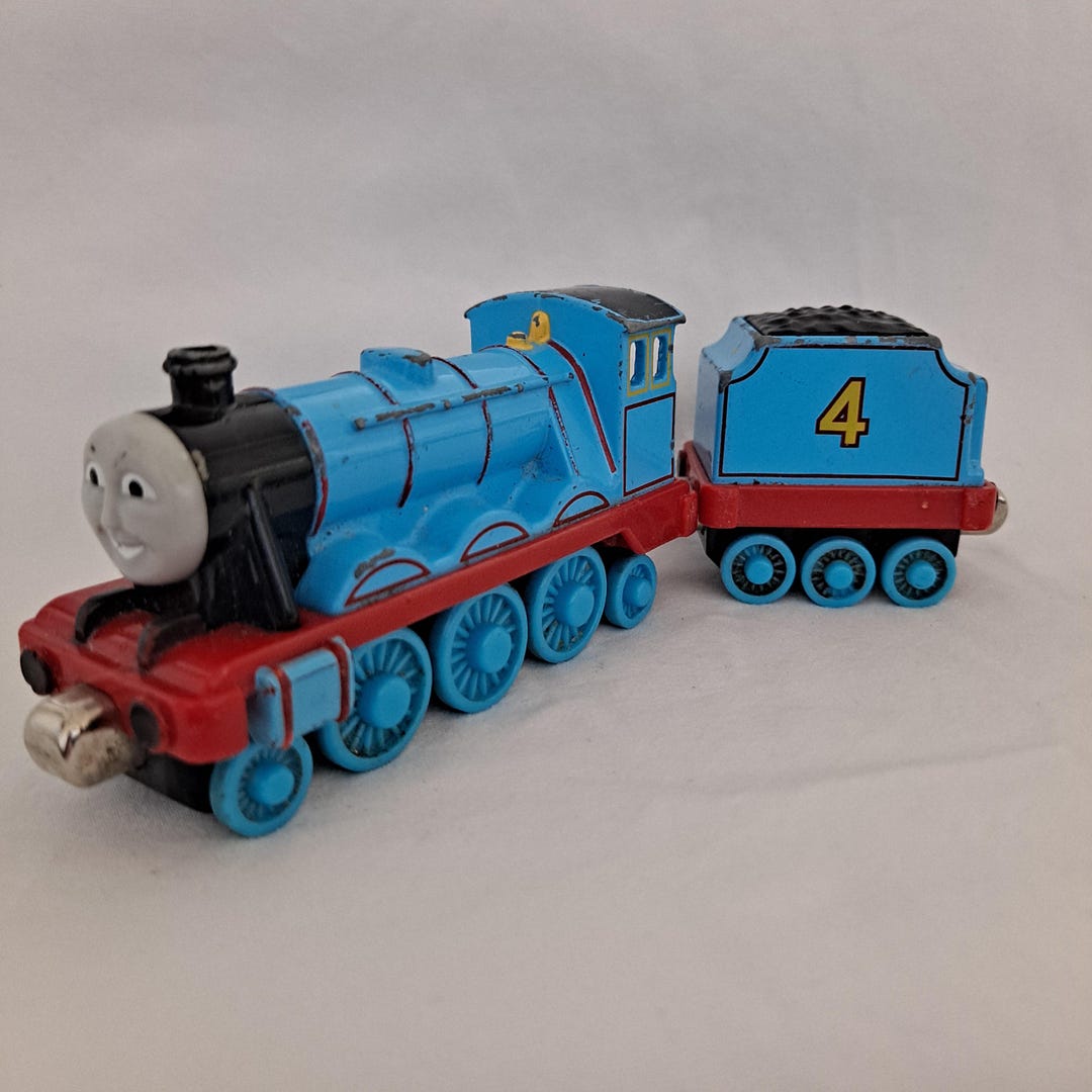 Thomas Tank Engine #4 GORDON & COAL Tender Car Train MAGNETIC Die Cast ...