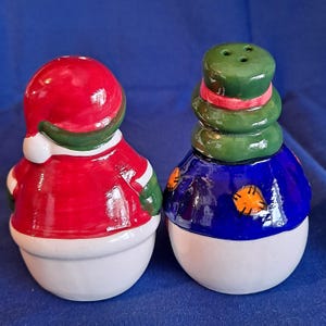 SNOWMAN SALT & PEPPER Shaker Set Ceramic Christmas Snow Man Holiday ...